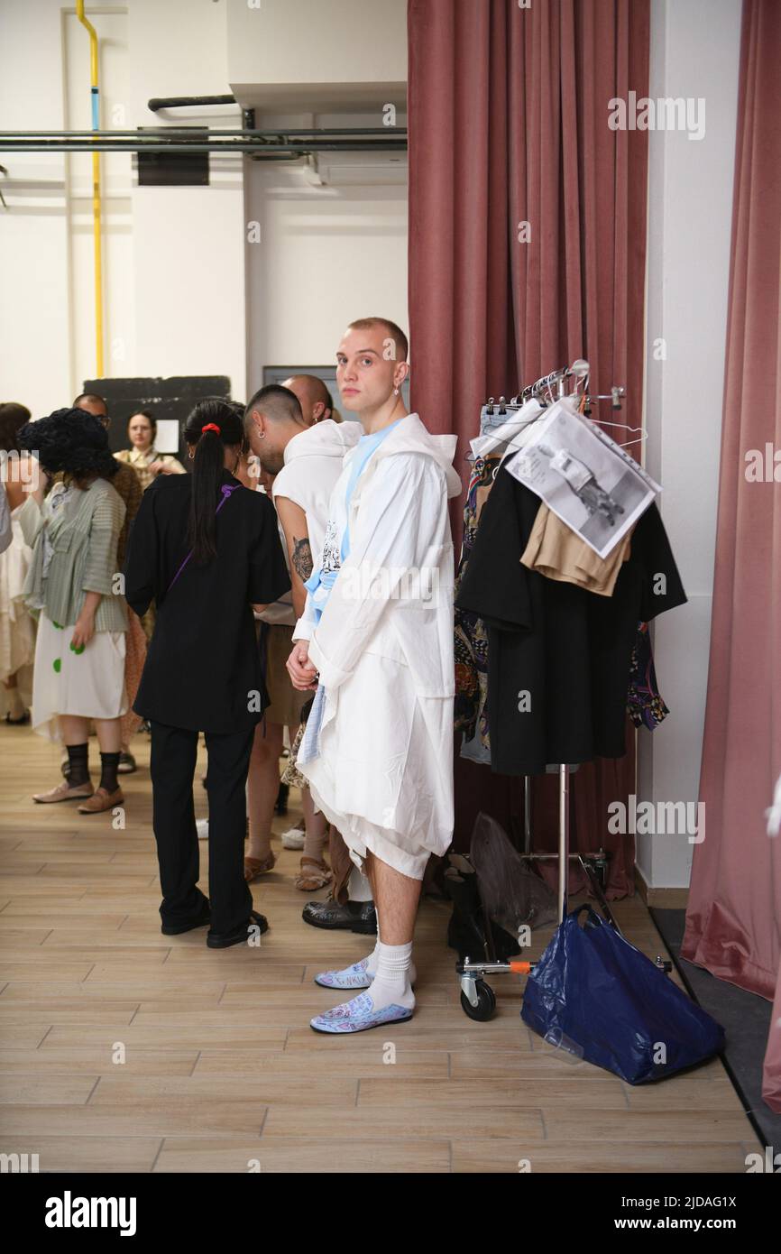 Milan Fashion Week - Men S/S 2023 Simon Cracker - backstage Milan ...