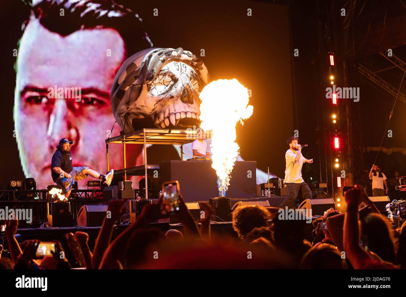 Suicide boys hi-res stock photography and images - Alamy