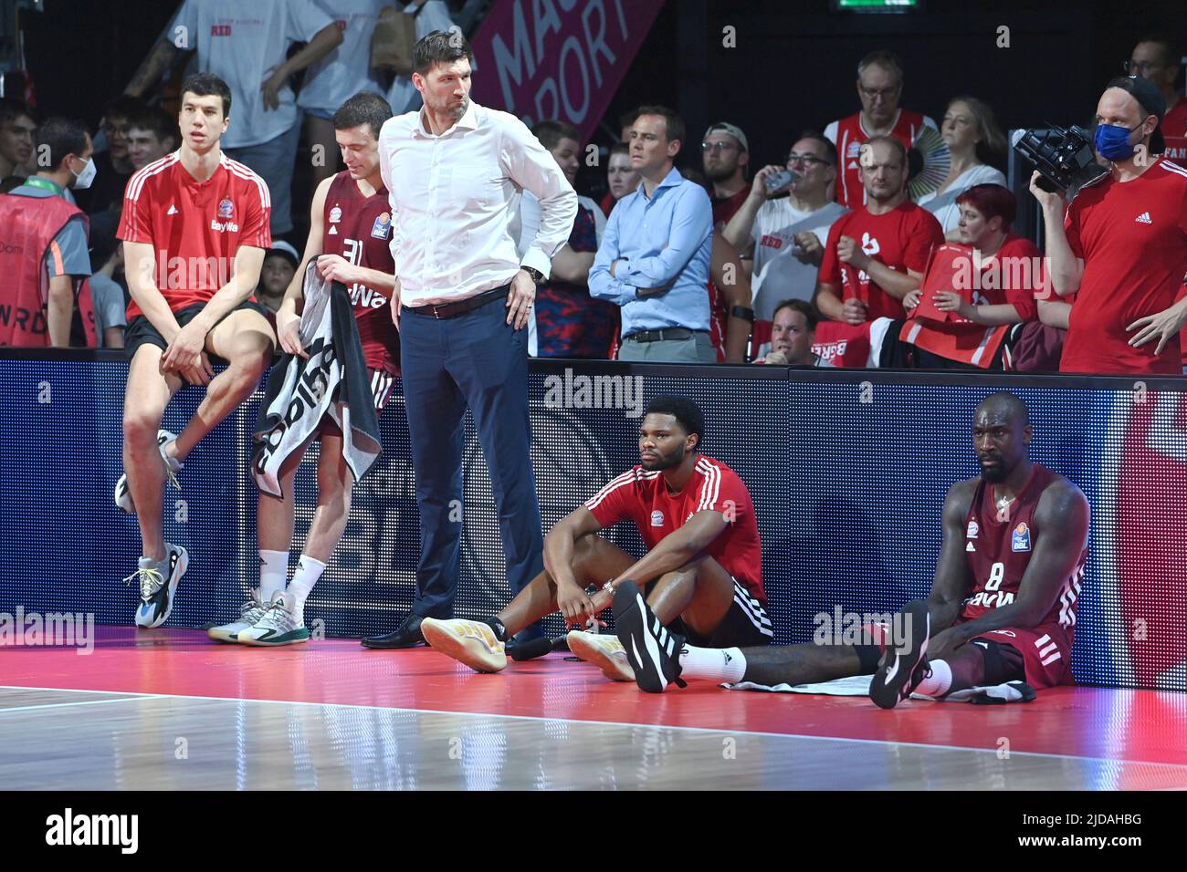 Basketball player 2021 2022 hi-res stock photography and images - Alamy