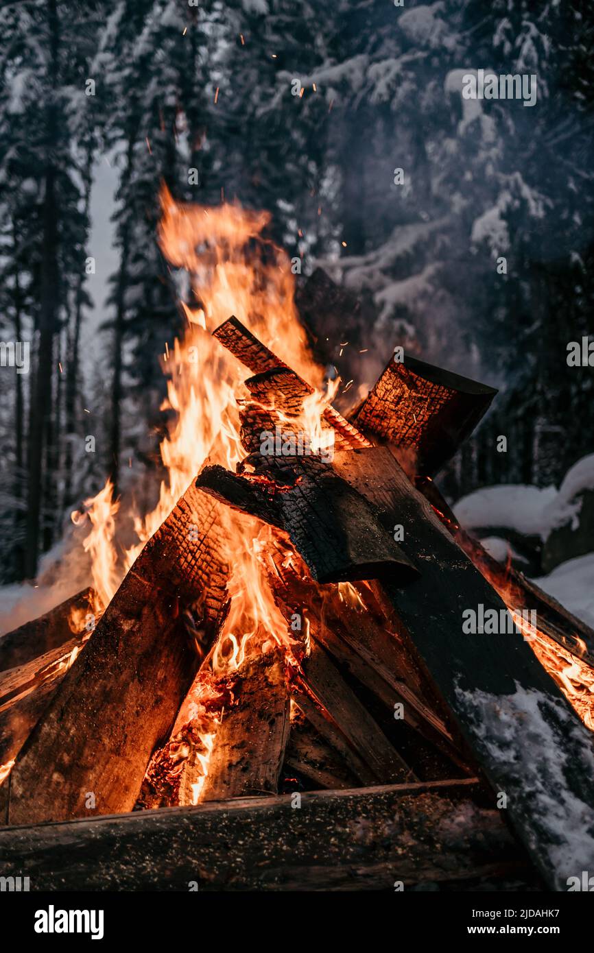 Hug bonfire hi-res stock photography and images - Alamy