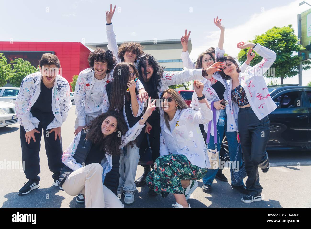 High school girls group photo hi-res stock photography and images - Alamy