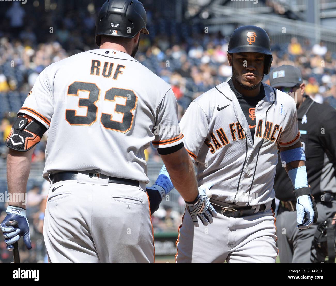 San Francisco Giants left fielder Darin Ruf (33) greets following San ...
