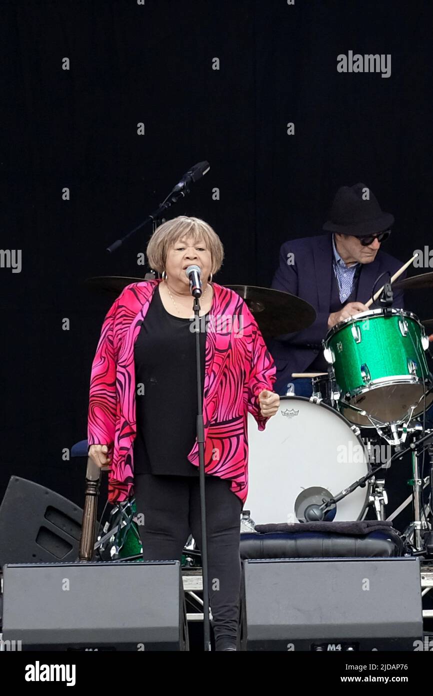 Mavis Staples, American rhythm and blues, gospel singer, actress, civil ...