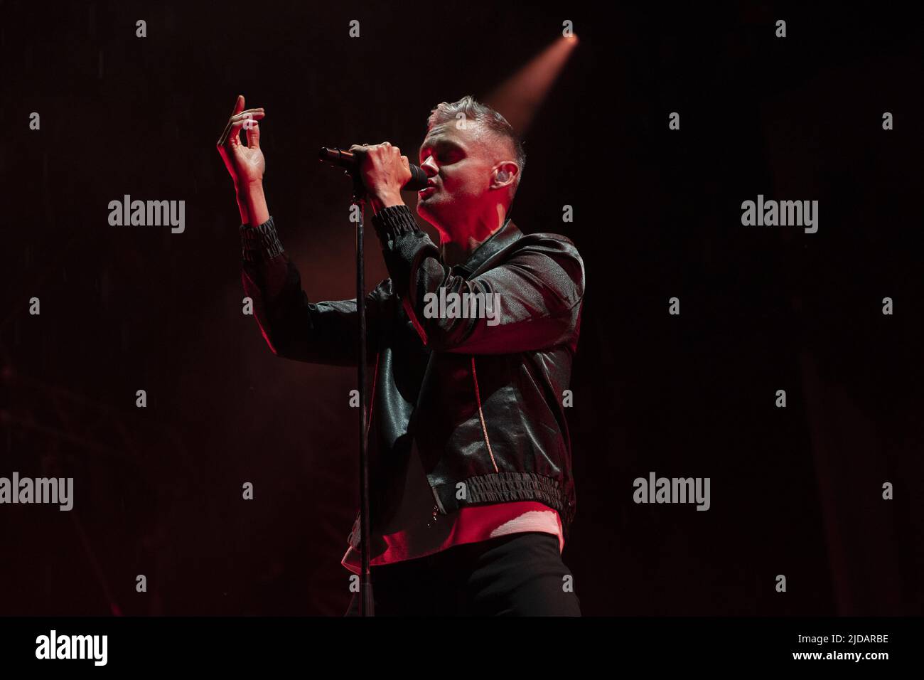 Scarborough open air theatrelive musicmusicrockgraham finney hi-res ...