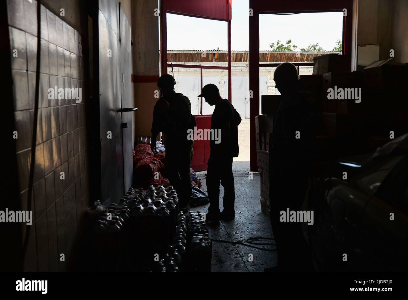 Lysychansk, Ukraine. 19th June, 2022. The Ukrainian military and first ...