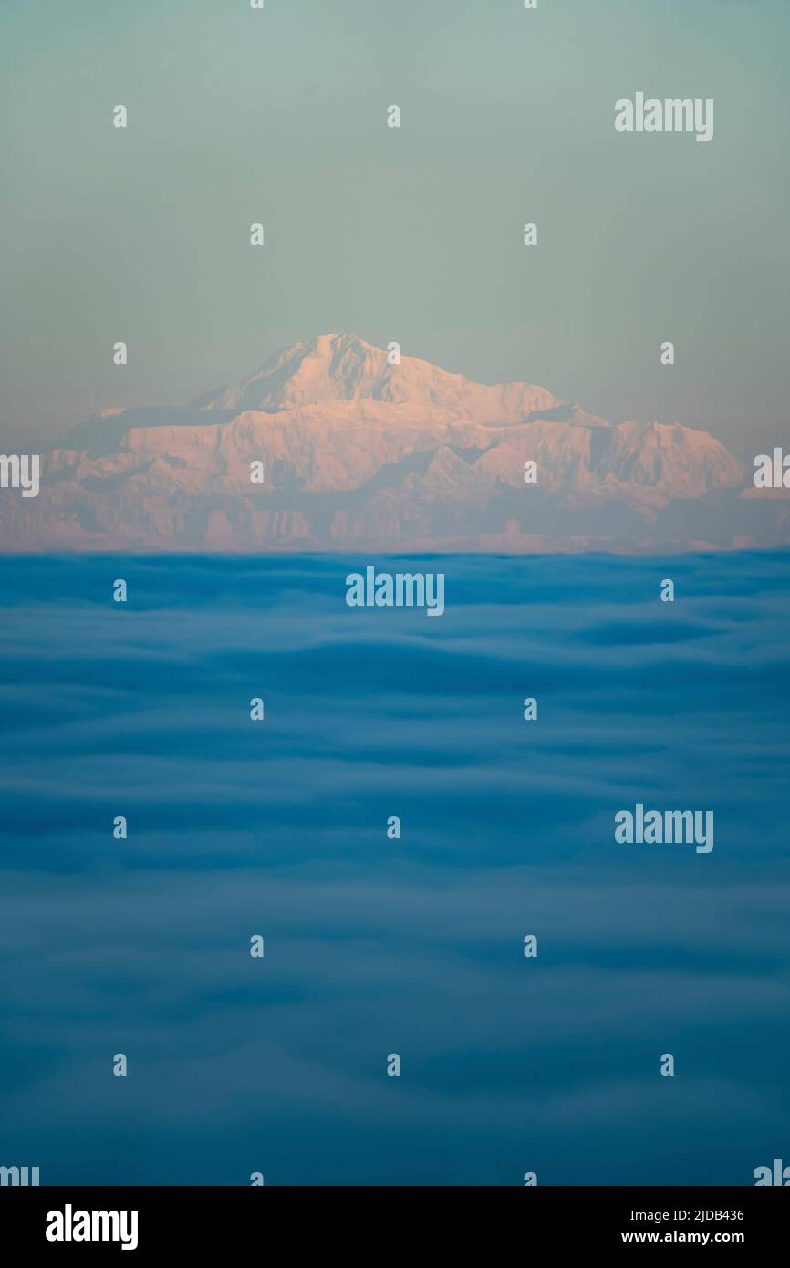 Alaska military base hi-res stock photography and images - Alamy