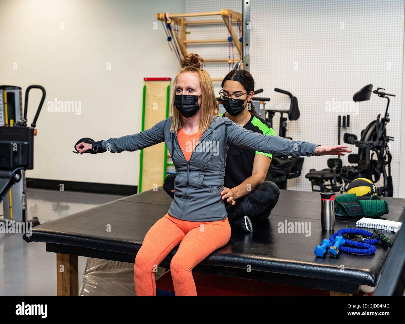 Seated core workout High Resolution Stock Photography and Images - Alamy