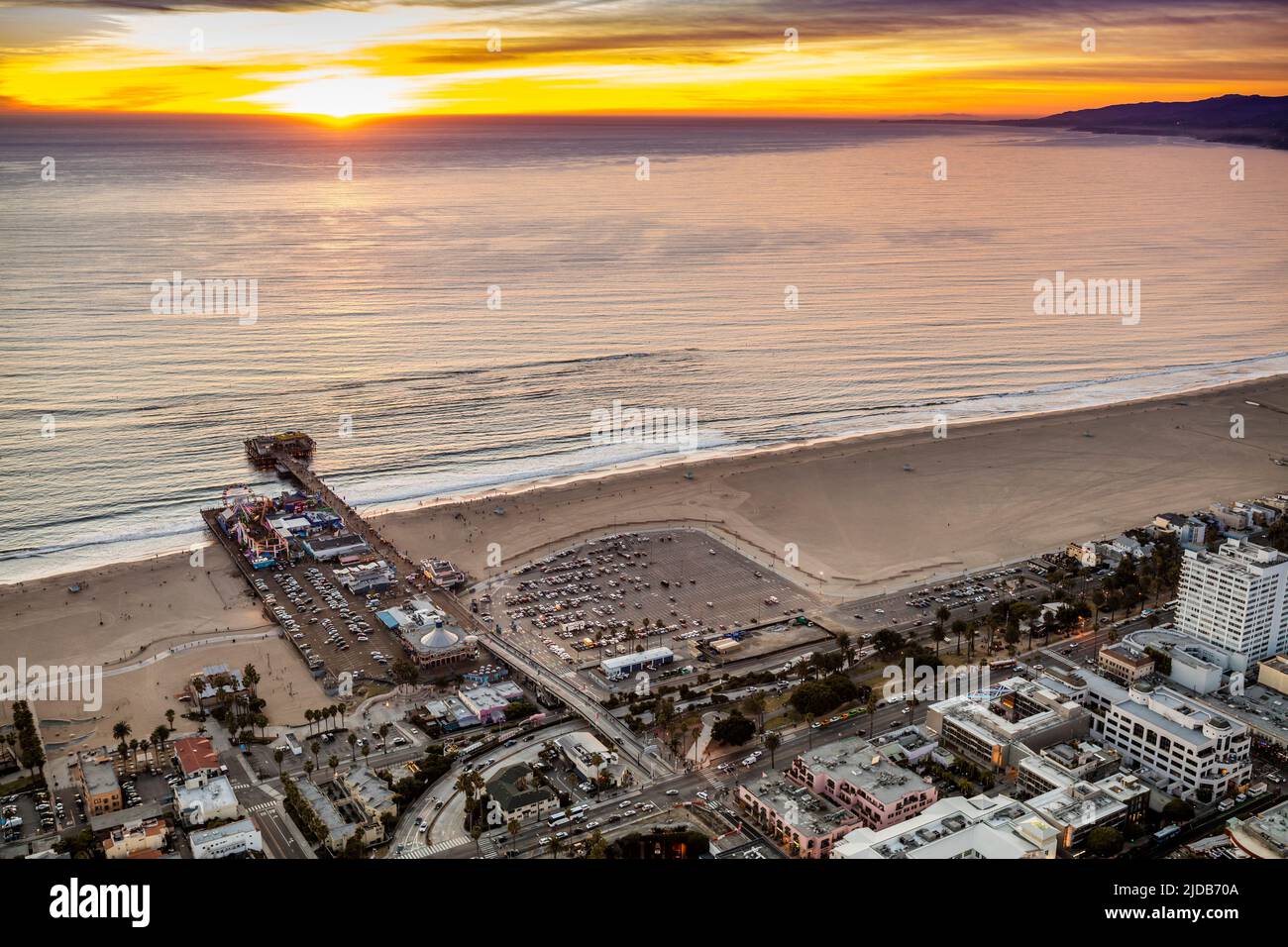 Santa monica pier aerial hi-res stock photography and images - Alamy