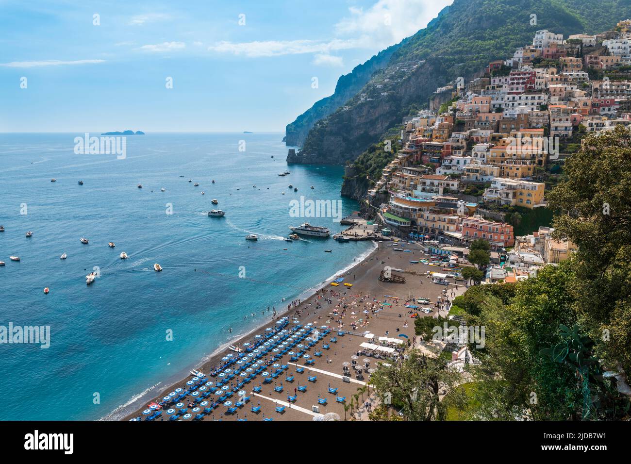Positano beach boat hi-res stock photography and images - Alamy