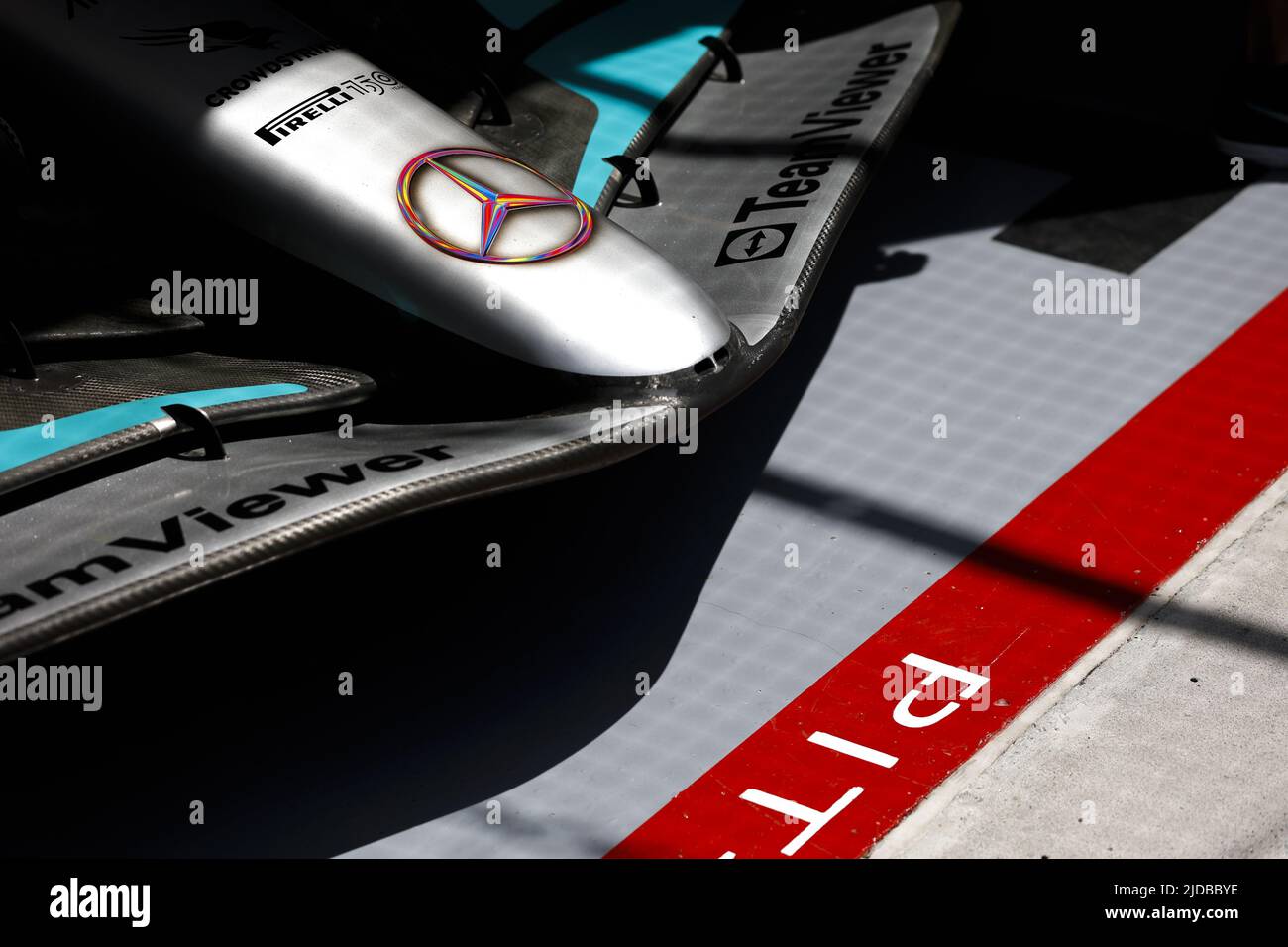 Mercedes f1 2022 front wing hi-res stock photography and images - Alamy
