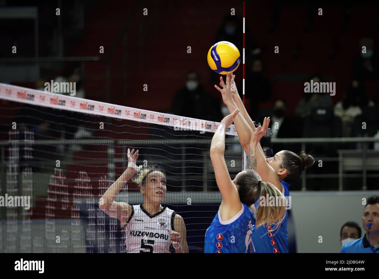 ISTANBUL, TURKEY - JANUARY 15, 2022: Lauren Carlini in action during ...