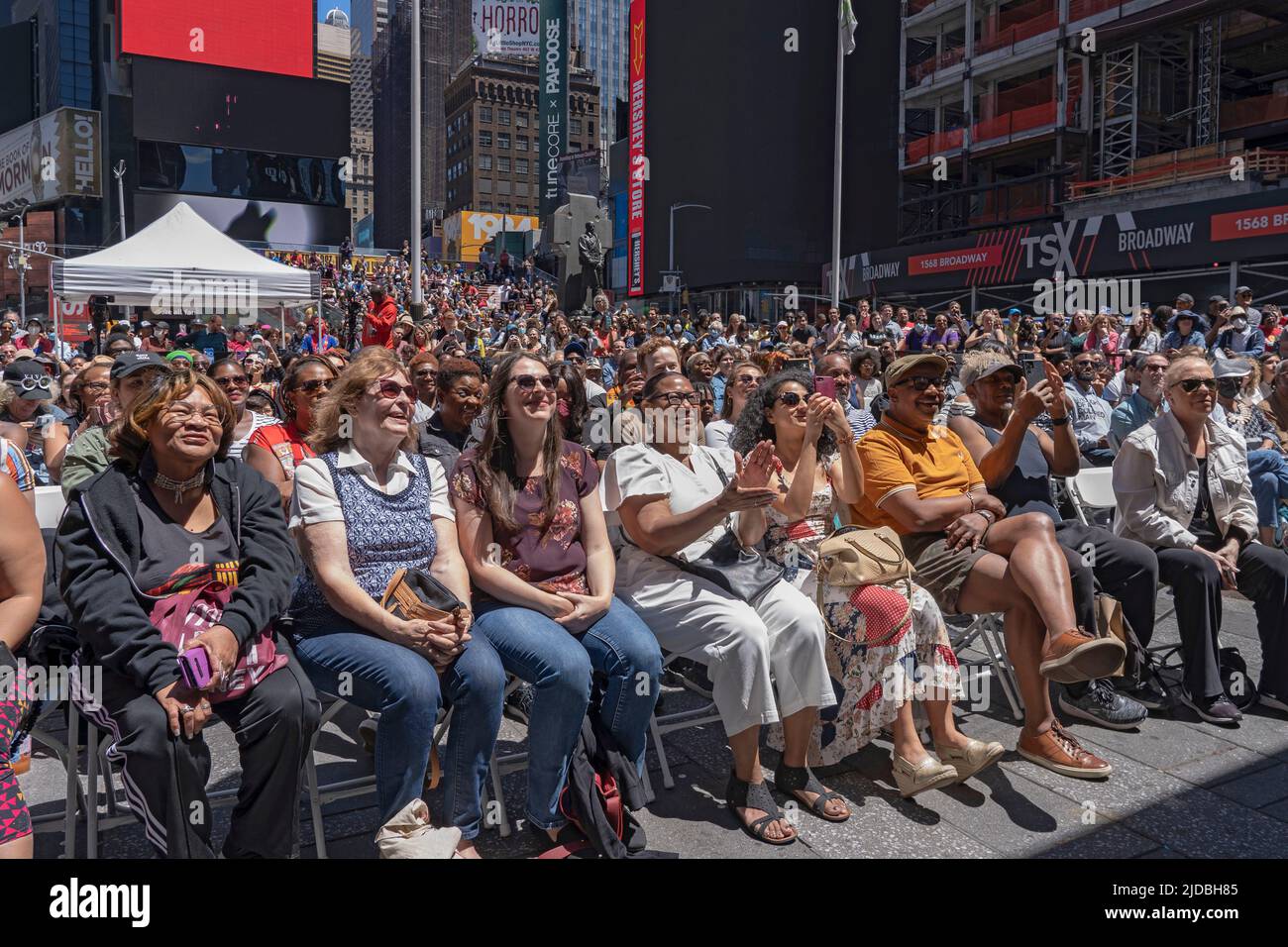 New York, United States. 19th June, 2022. People watch Broadway ...