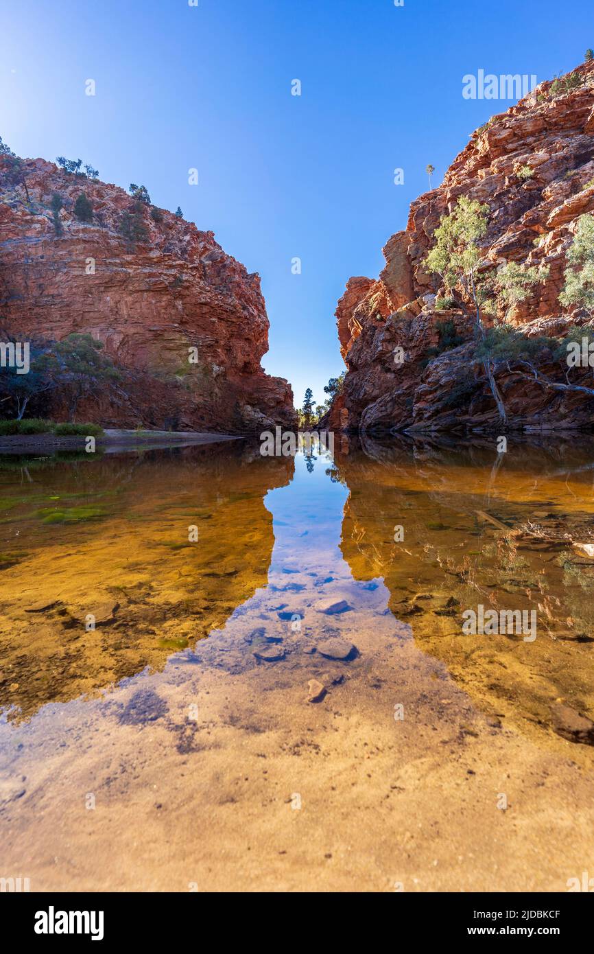 Outback water hole hi-res stock photography and images - Alamy