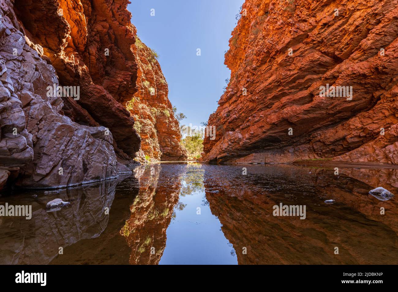 Simpson Gap in the West MacDonnell Range Stock Photo - Alamy