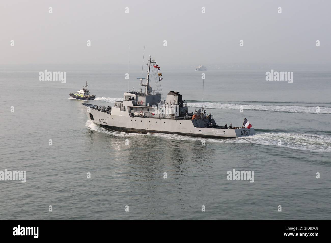 French navy uniform hi-res stock photography and images - Alamy