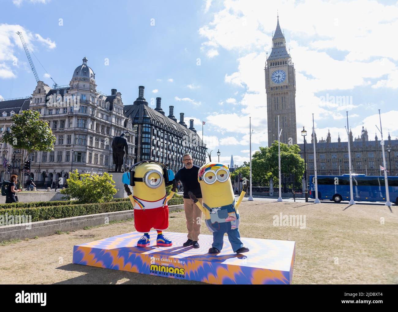 Minions characters hi-res stock photography and images - Alamy