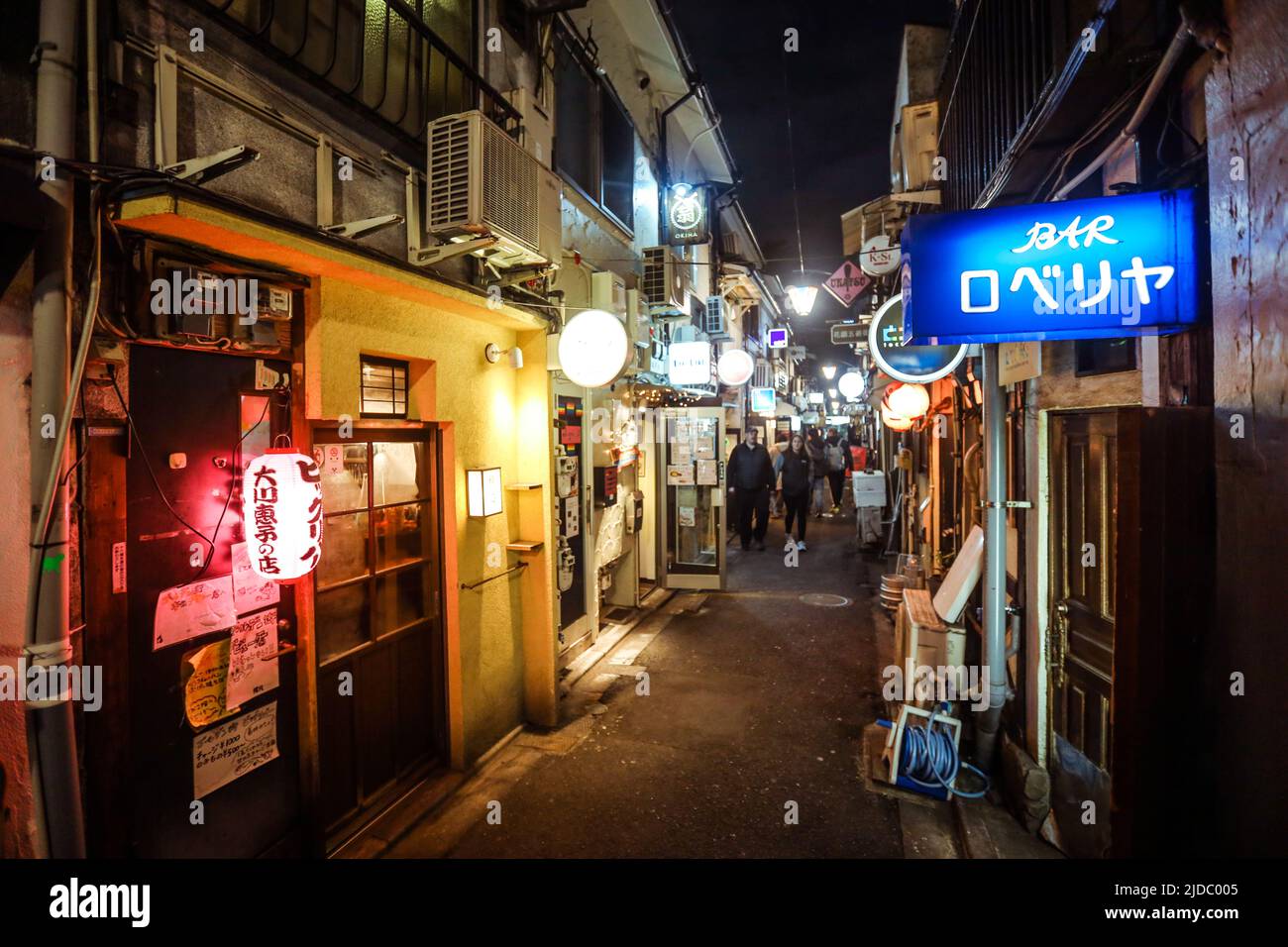 Tokyo, Japan - January 08, 2020: Shinjuku Golden Gai area with a lot of ...