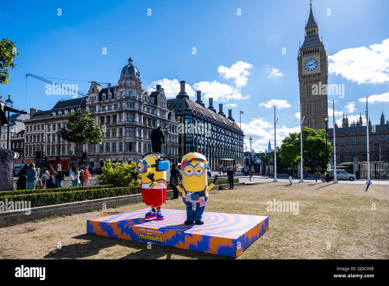 London, UK. 20 June 2022. Minions costume characters, Kevin and Stuart ...