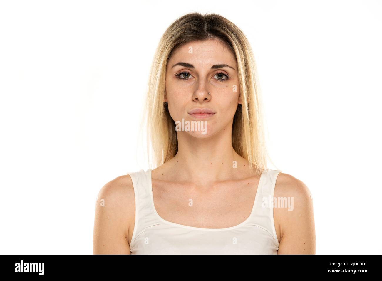 Headshot woman without makeup hi-res stock photography and images - Alamy