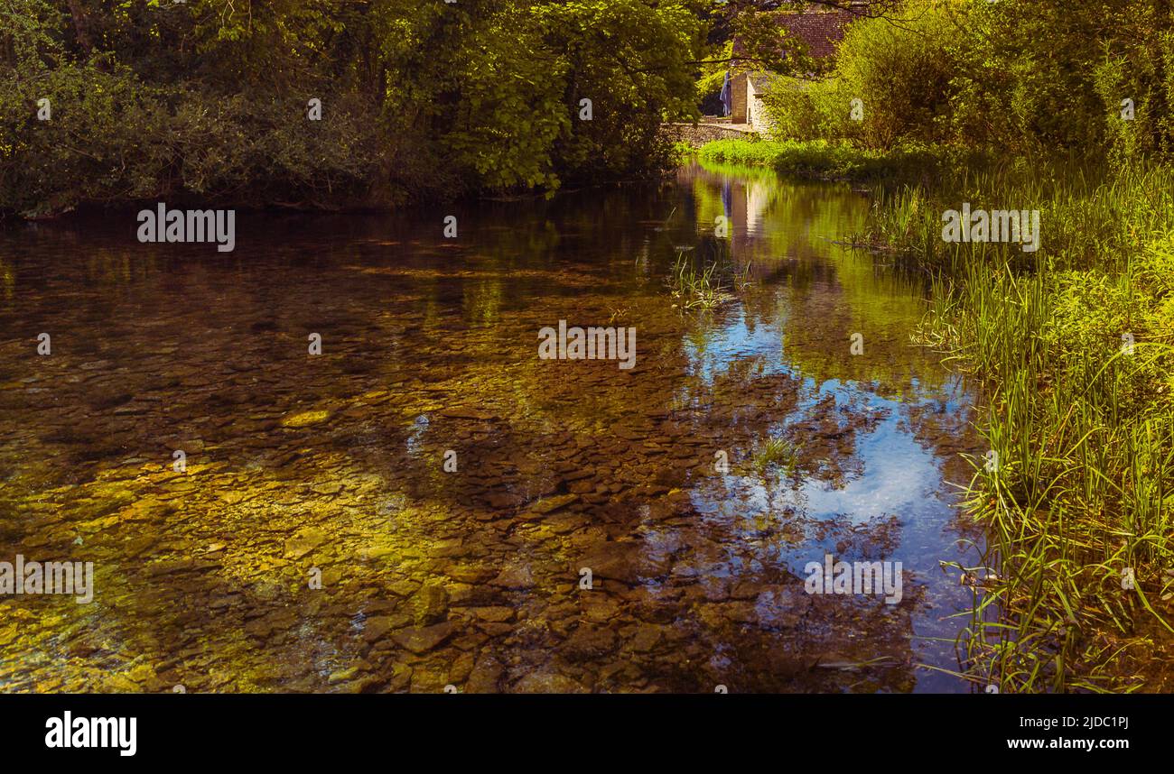 River Leach; at Eastleach, Gloucestershire Stock Photo - Alamy