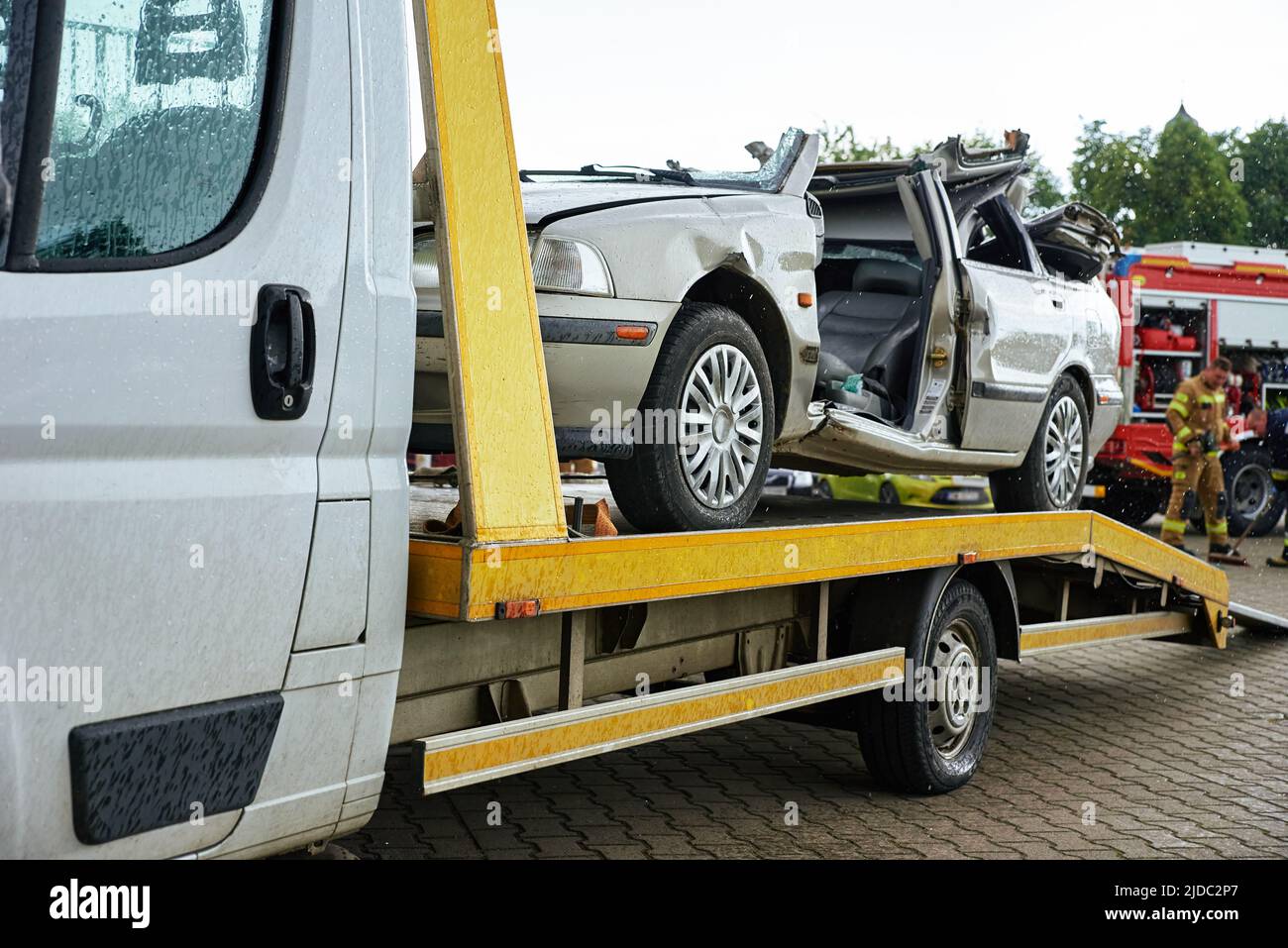 Wrecked pickup truck hi-res stock photography and images - Alamy