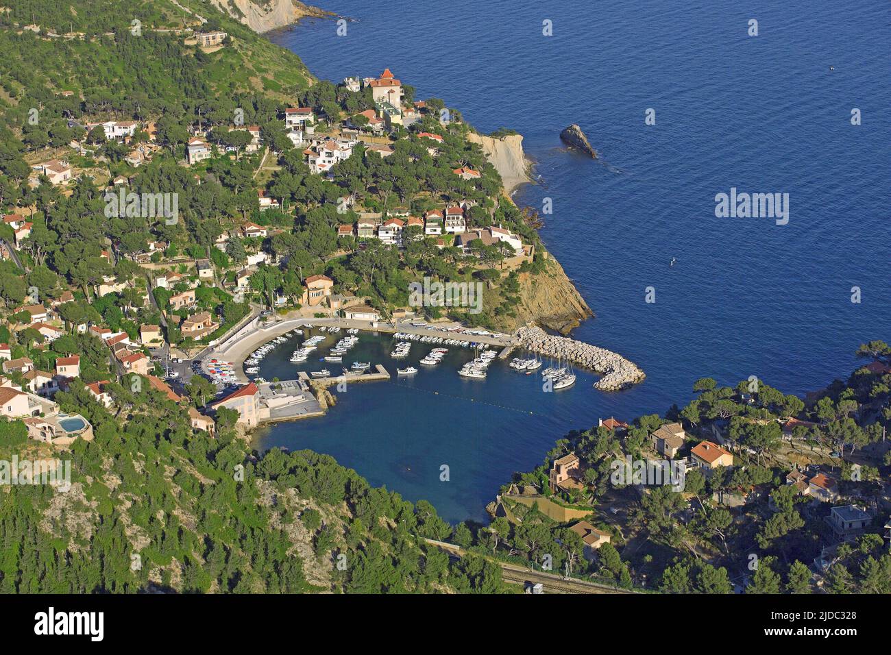 France, Bouches-du-Rhône, the Ensues Restores the creeks of the ...