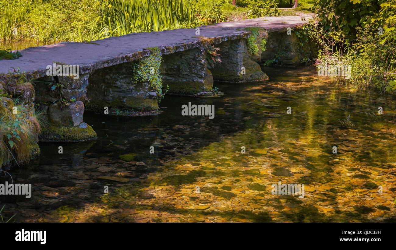 Clapper Bridge on the River Leach, Eastleach, Gloucestershire Stock ...