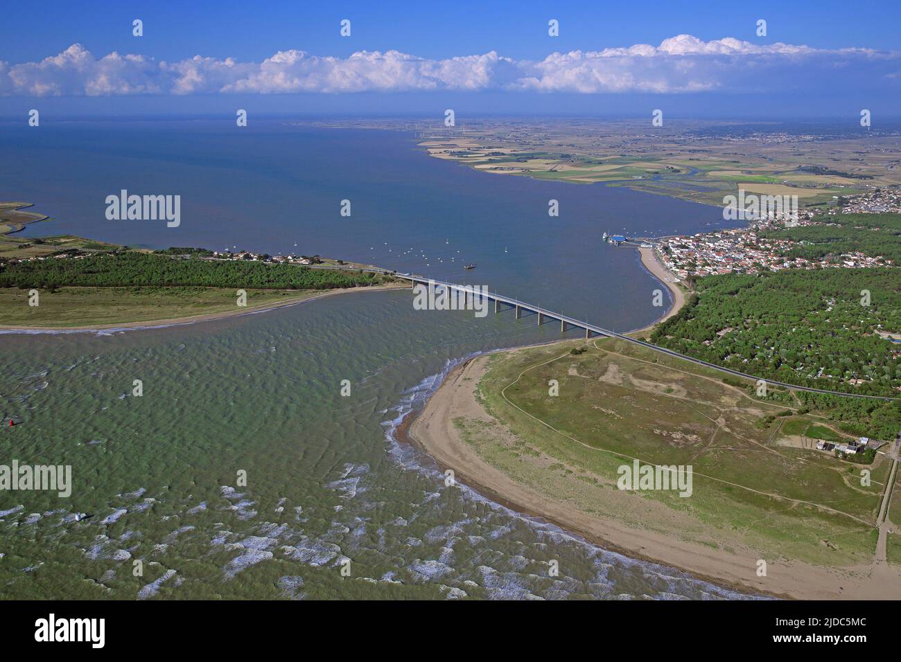 Noirmoutier bridge hi-res stock photography and images - Alamy