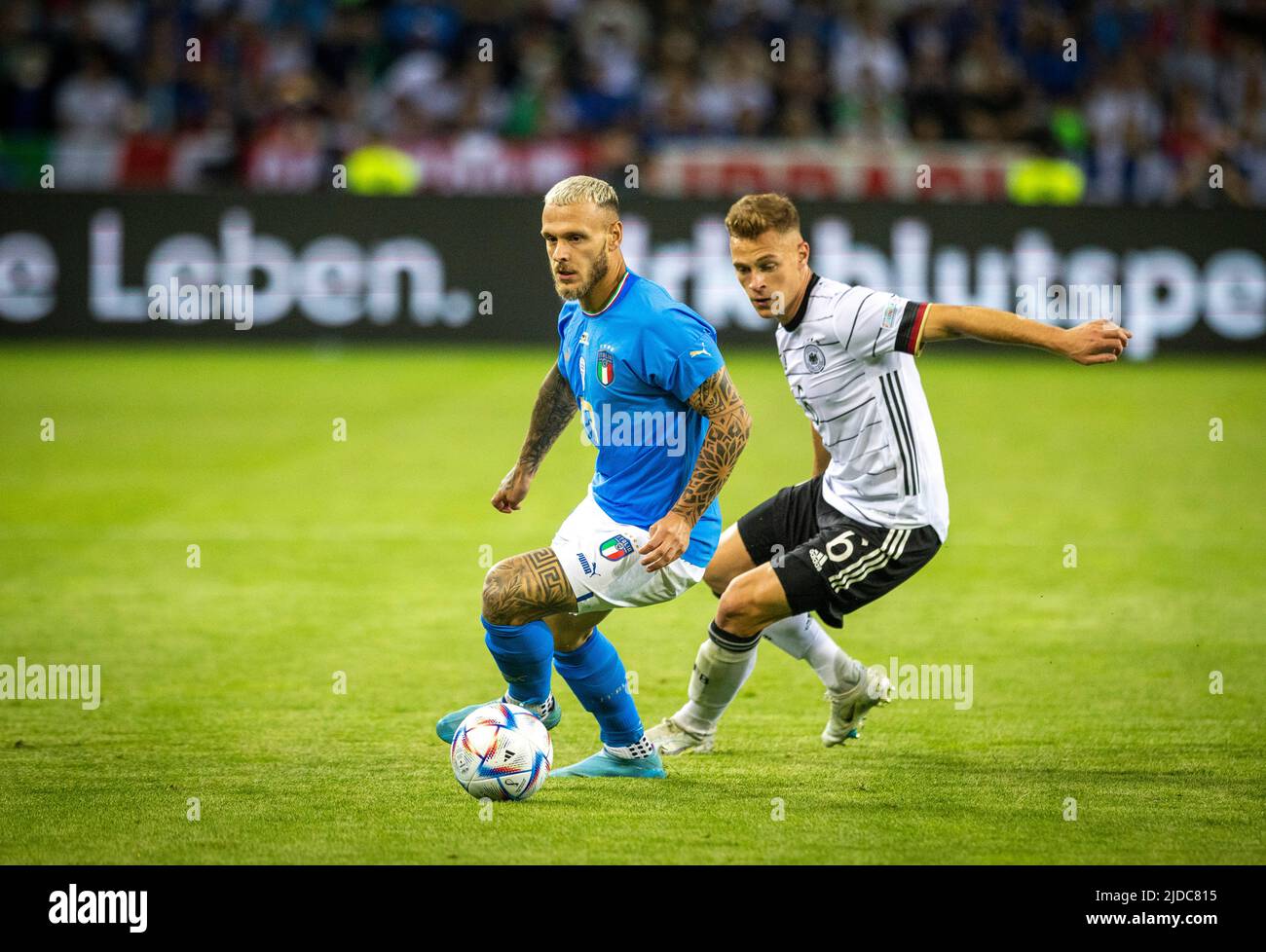 Federico Dimarco (Italien), Joshua Kimmich (Deutschland) Deutschland ...