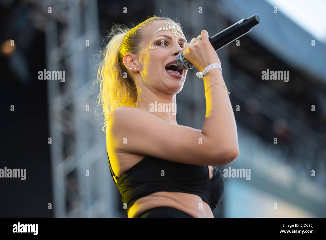 Oberhausen, Deutschland. 11th June, 2022. CAROLINA, singer, pop singer ...