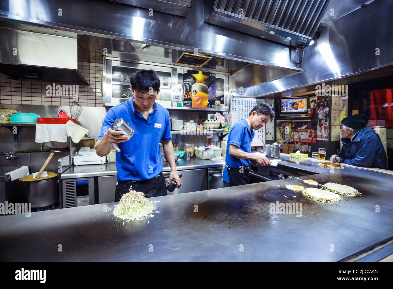 The source restaurant hi-res stock photography and images - Alamy