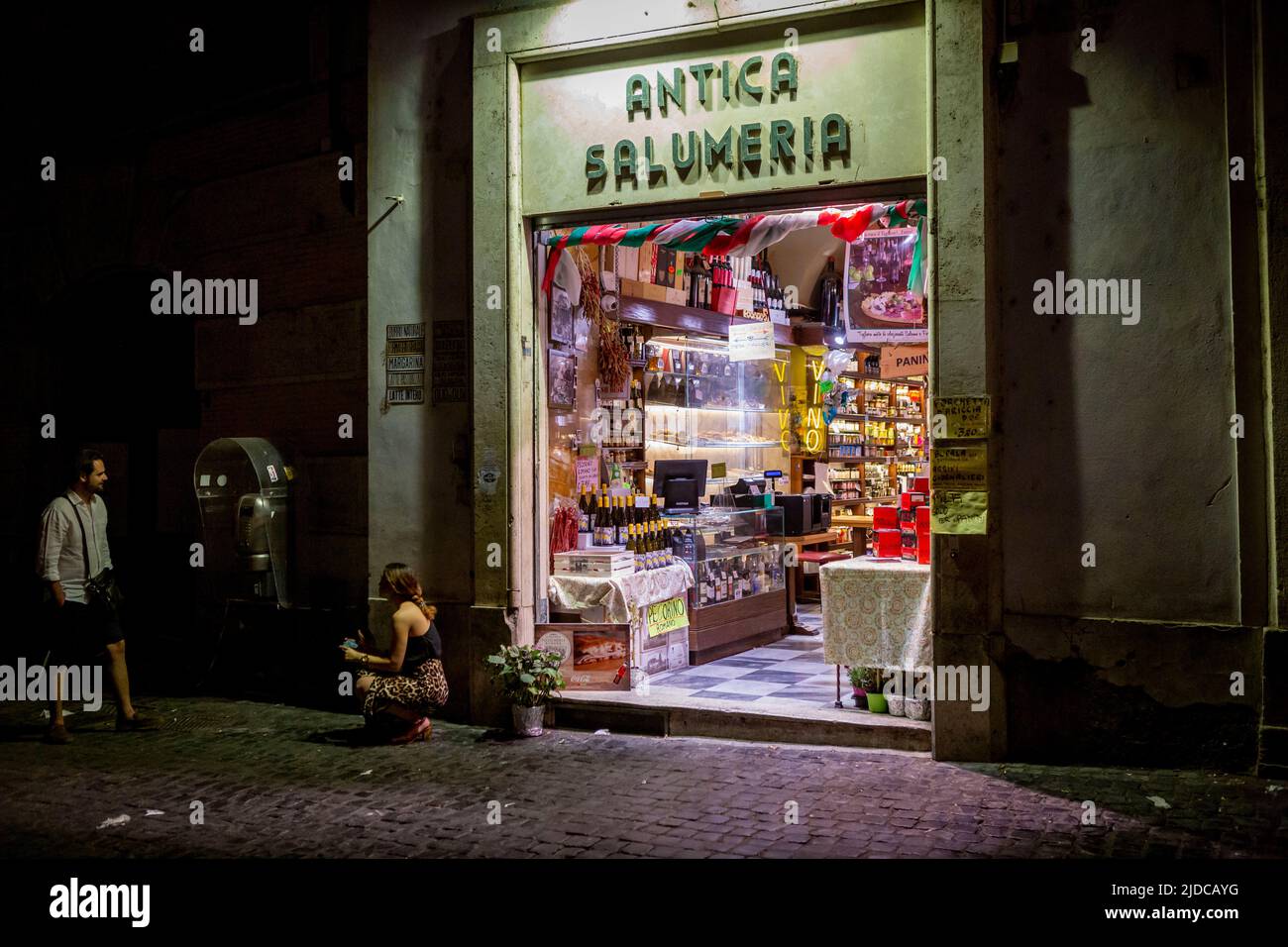 Delicatessen booth hi-res stock photography and images - Alamy