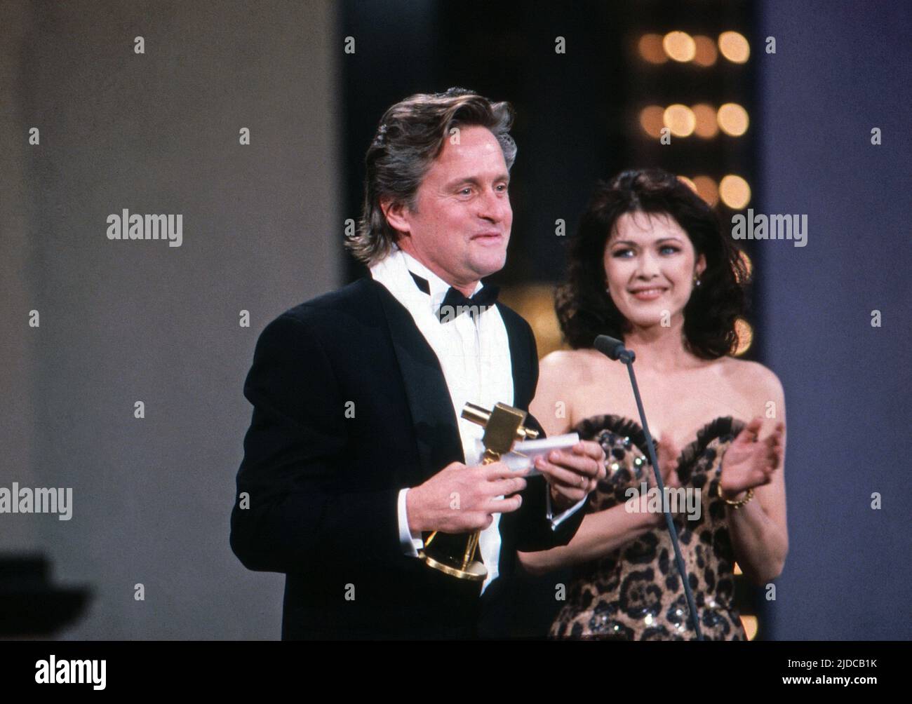 Michael Douglas, amerikanischer Schauspieler, daneben Anja Kruse, bei ...