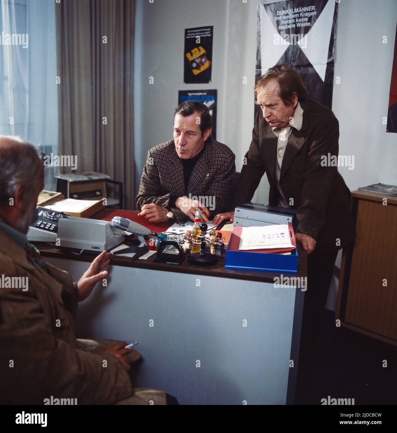 Vom schreibtisch hi-res stock photography and images - Alamy