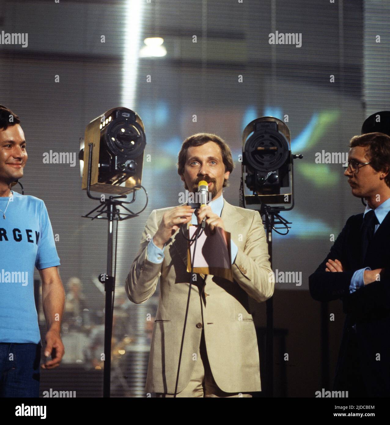 Jahrmarkt, Spielshow, Deutschland 1977, Moderator Peter Rapp mit ...