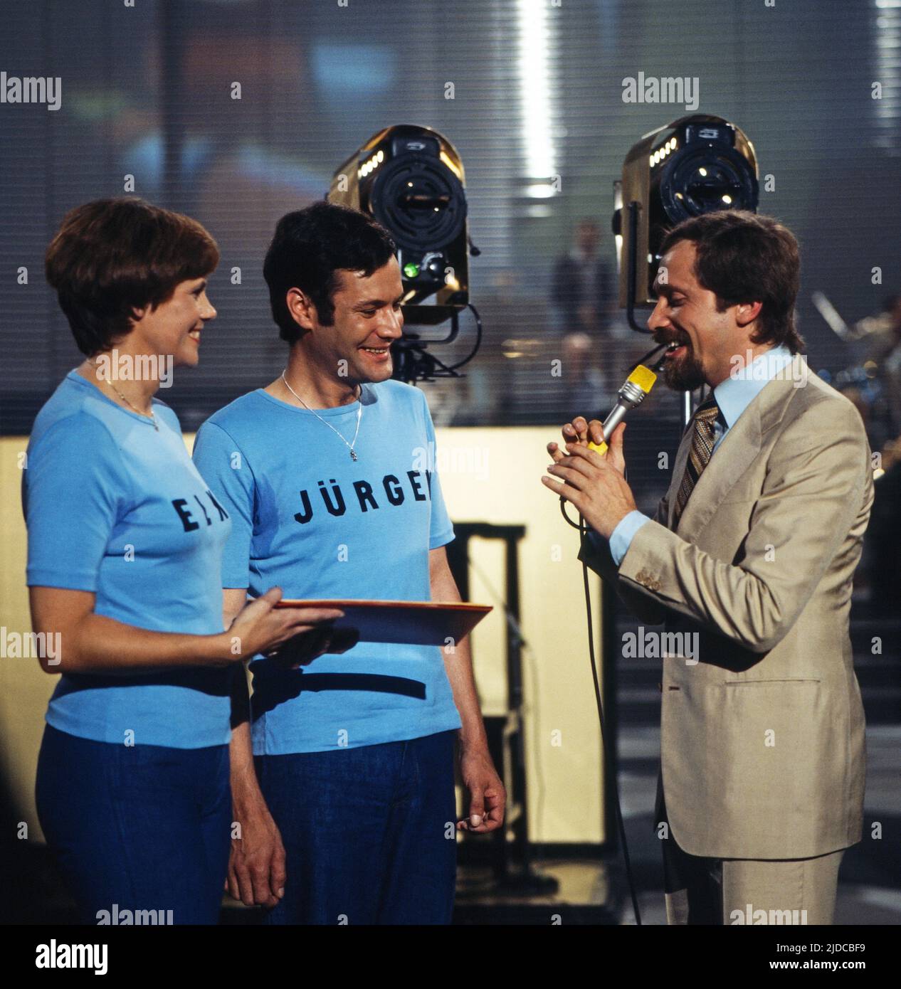 Jahrmarkt, Spielshow, Deutschland 1977, Moderator Peter Rapp mit ...
