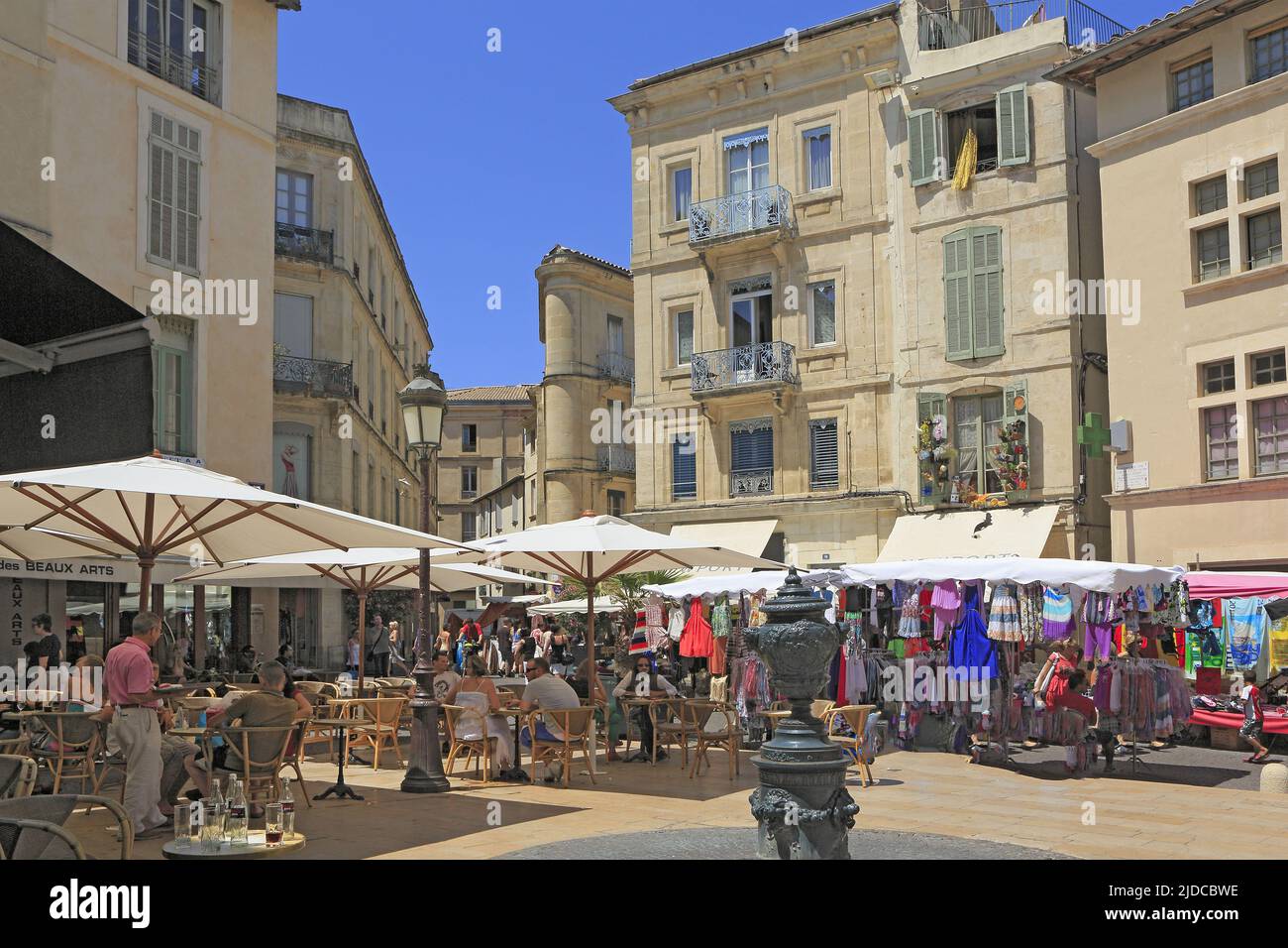 Nimes france street hi-res stock photography and images - Alamy