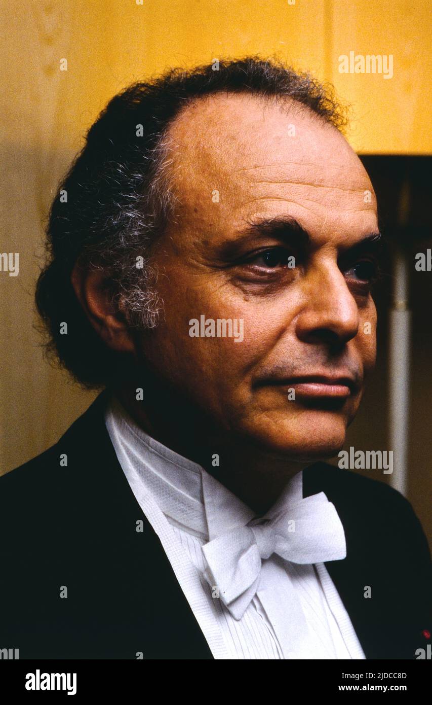 American conductor lorin maazel hi-res stock photography and images - Alamy