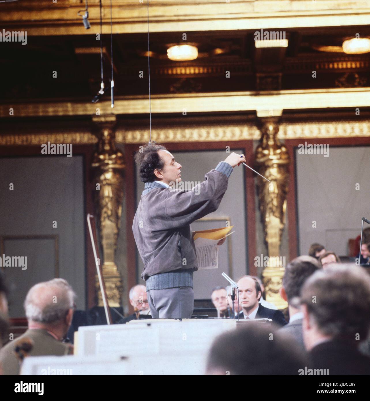 American conductor lorin maazel hi-res stock photography and images - Alamy
