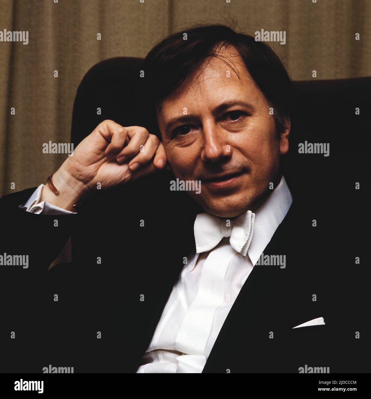 Dirigent pianist hi-res stock photography and images - Alamy