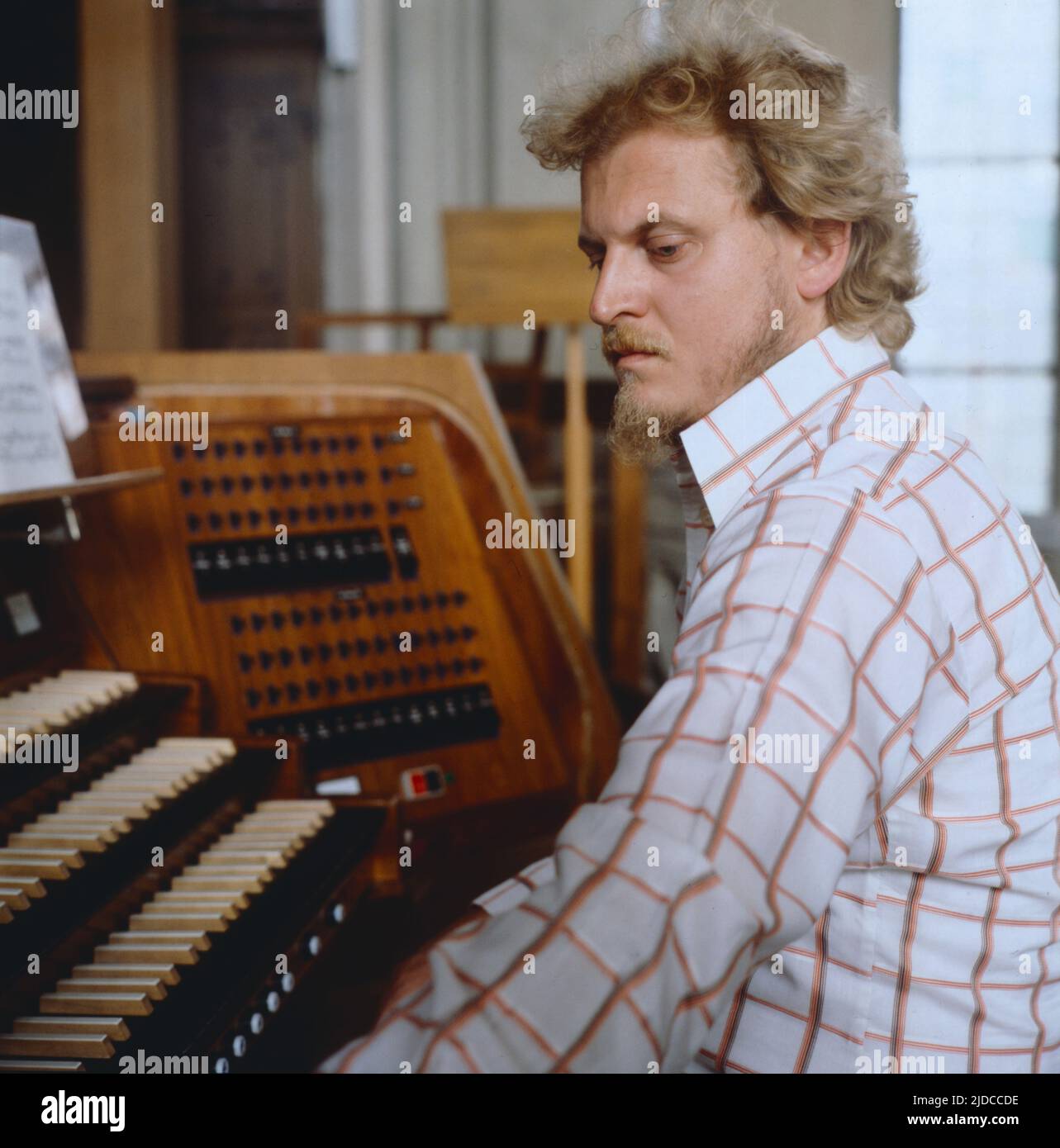 Roland Muhr, deutscher Organist und Kirchenmusiker, Gründer der ...
