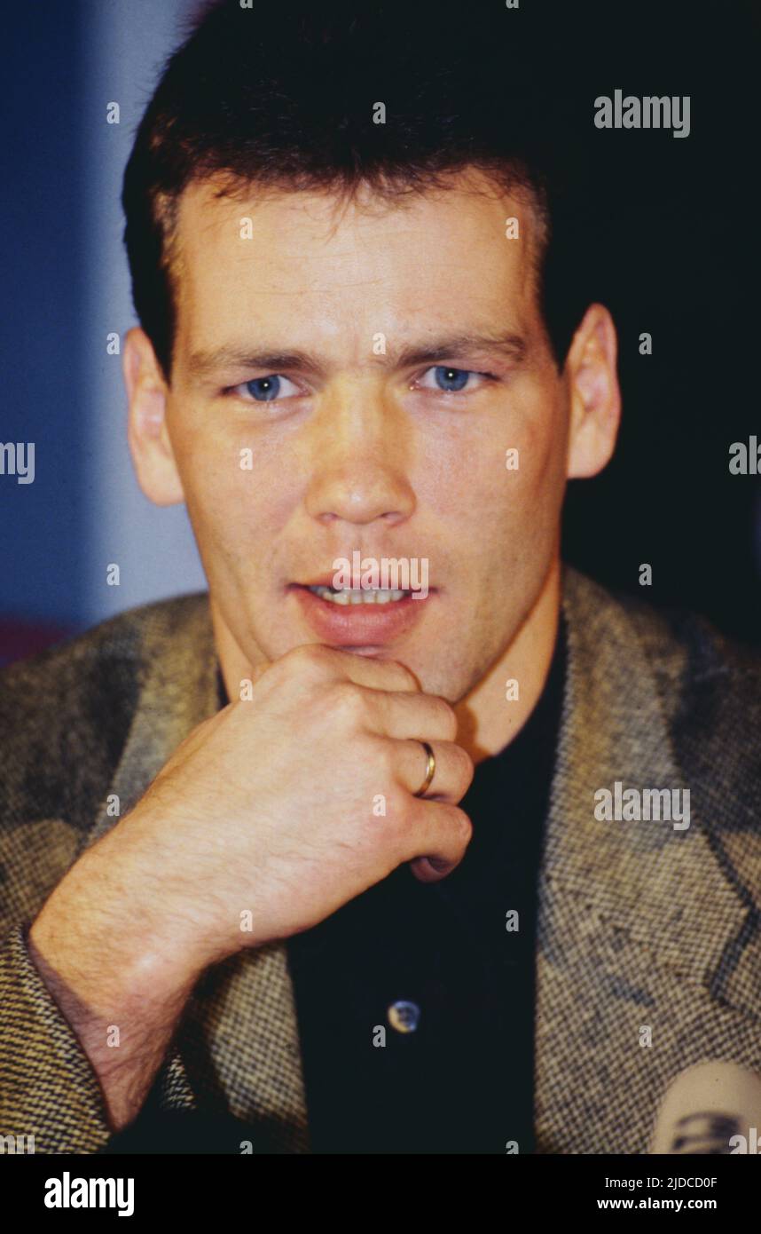 Henry Maske, ehemaliger deutscher Boxer, genannt: der Gentleman ...