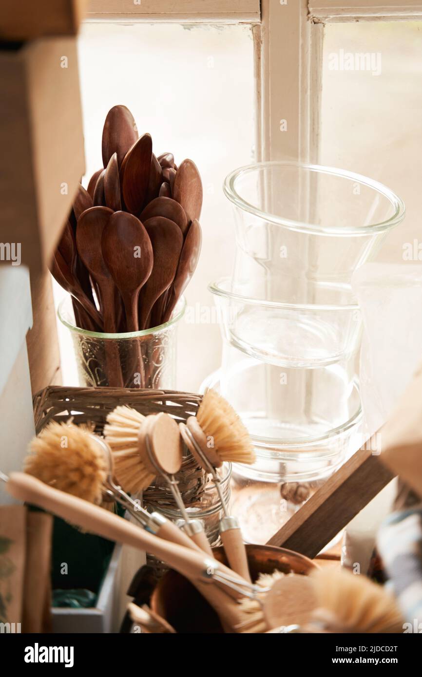 Handmade workshop with wooden pieces of work Stock Photo - Alamy