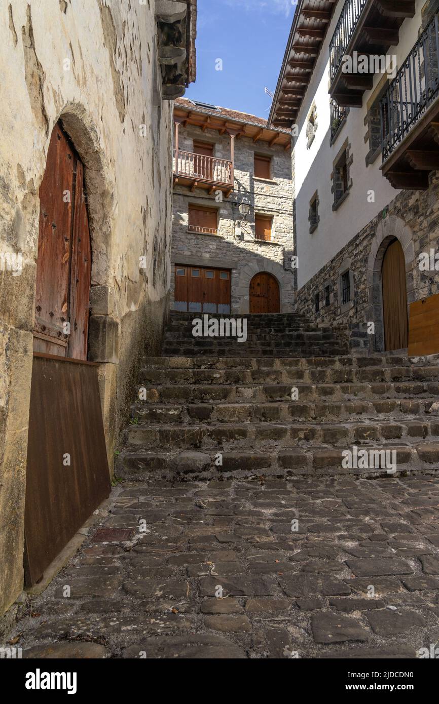 Aragones pirineos hi-res stock photography and images - Alamy