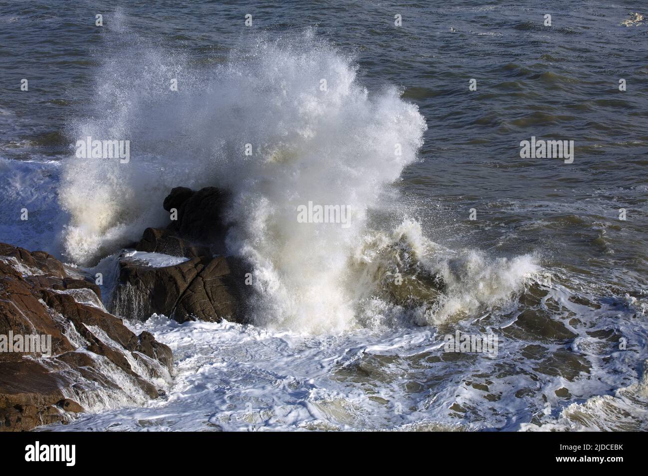 France waves hi-res stock photography and images - Alamy