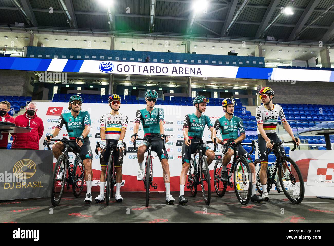 Ambri team hi-res stock photography and images - Alamy