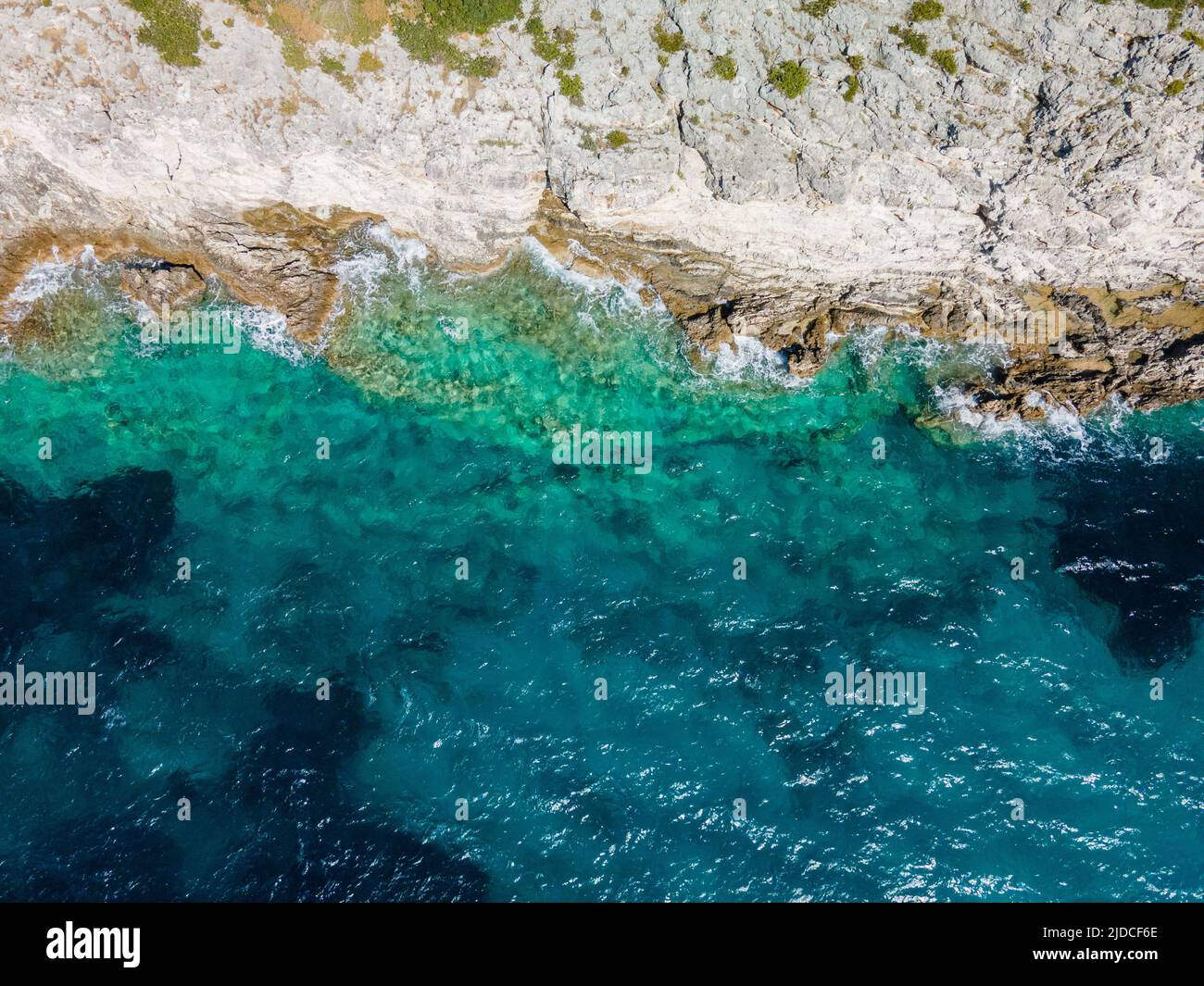 Seashore transparent water overhead aerial hi-res stock photography and ...