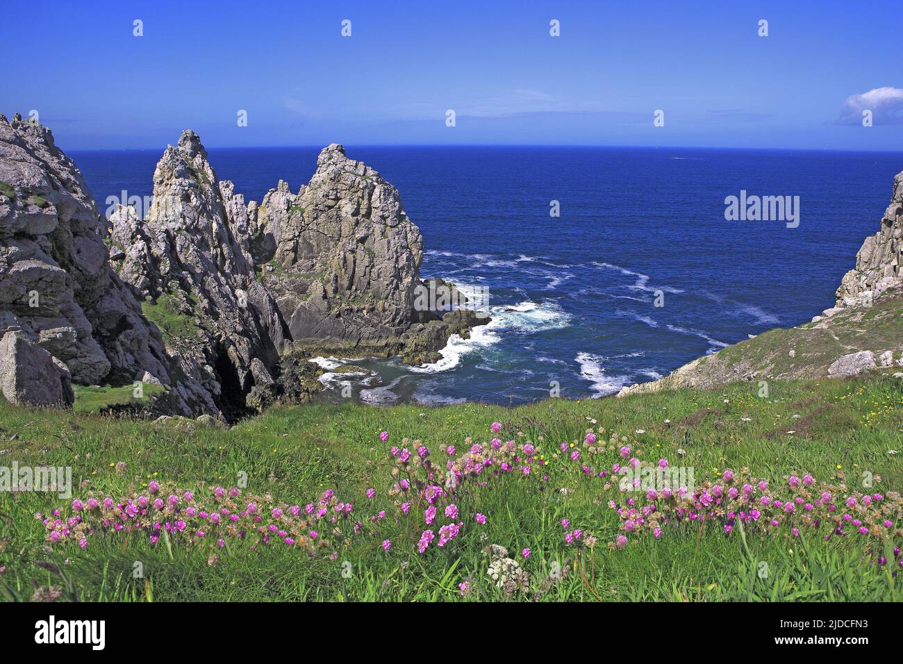 France, Finistère, Camaret-sur-Mer, the Crozon peninsula, the reefs of ...