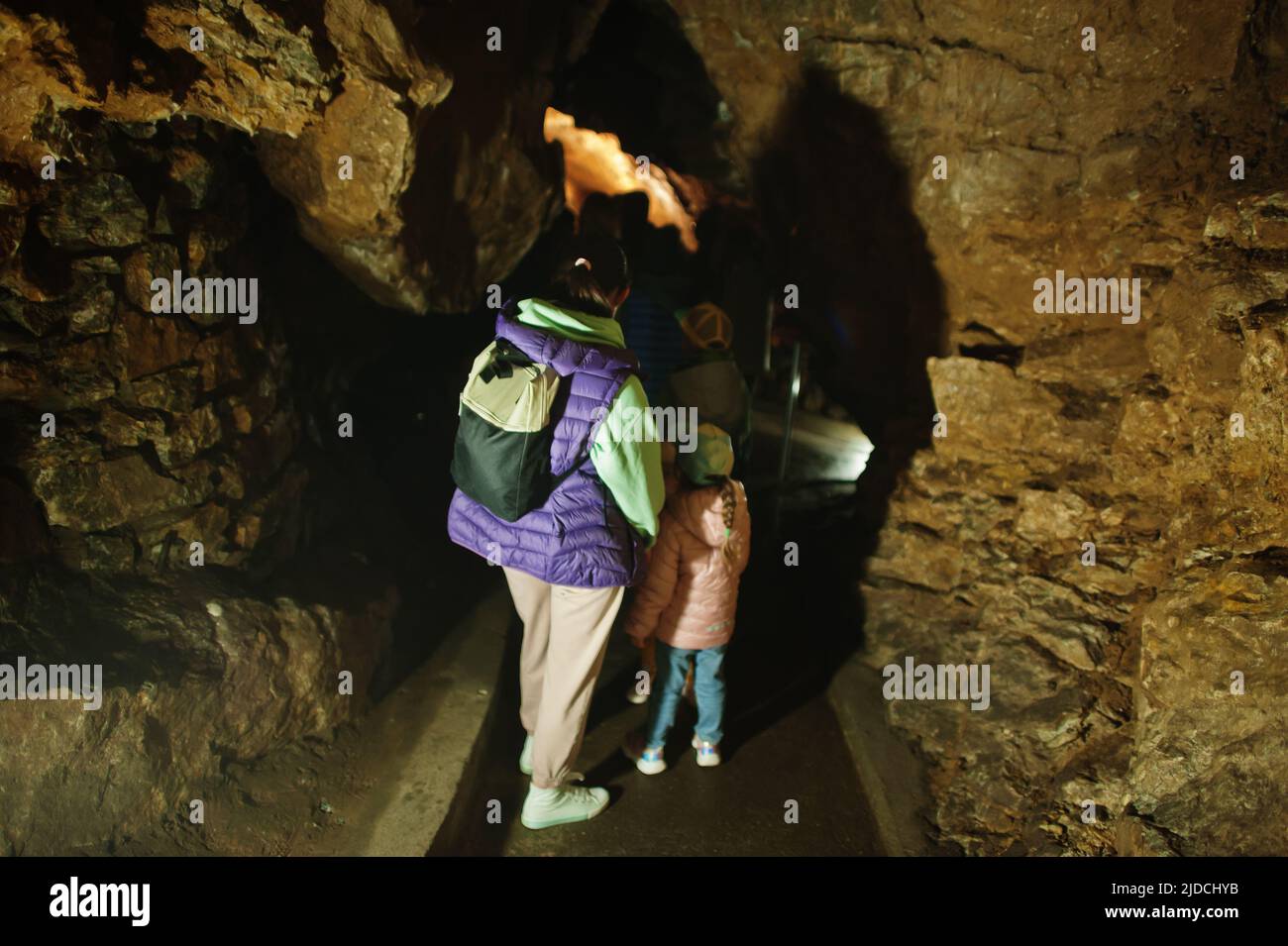 Children caving hi-res stock photography and images - Alamy