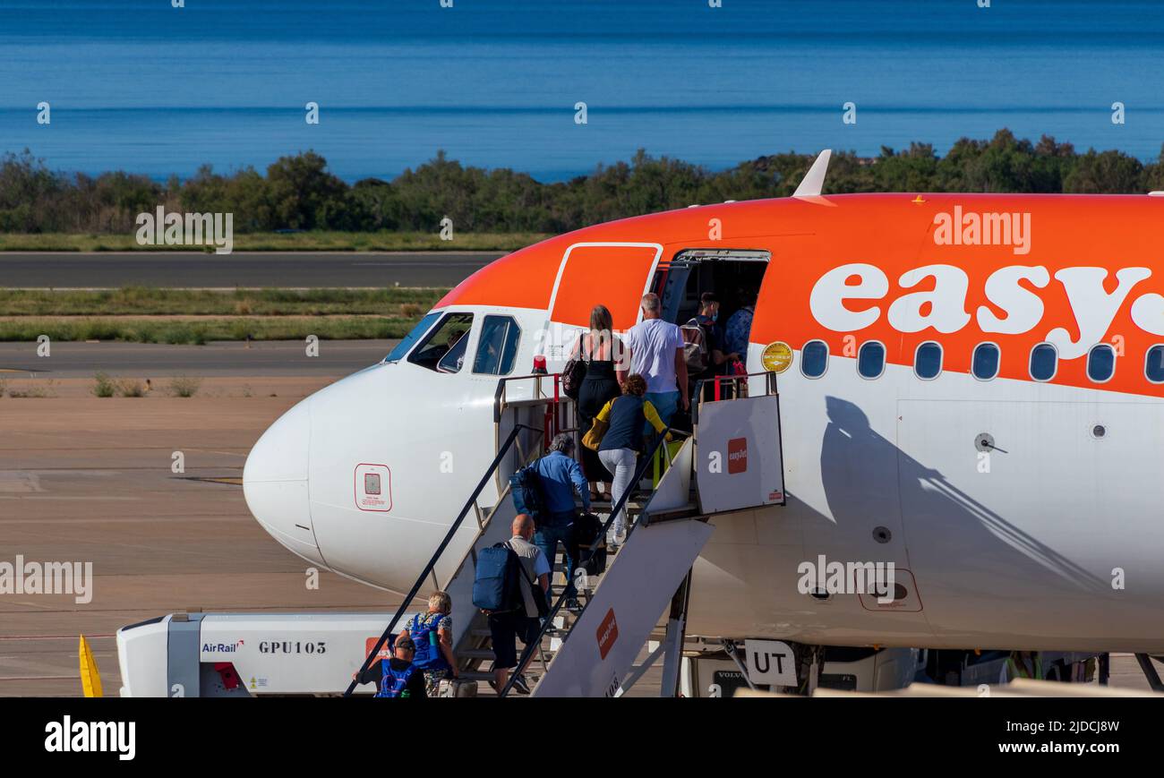 Passengers Boarding an Easyjet Flight at Almeria Airport Stock Photo ...